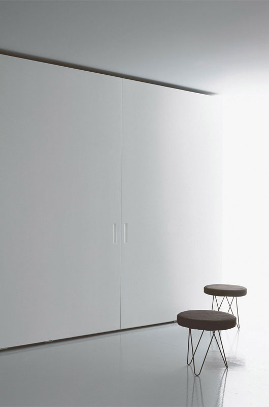 Mara - Flat front_pull out sliding door